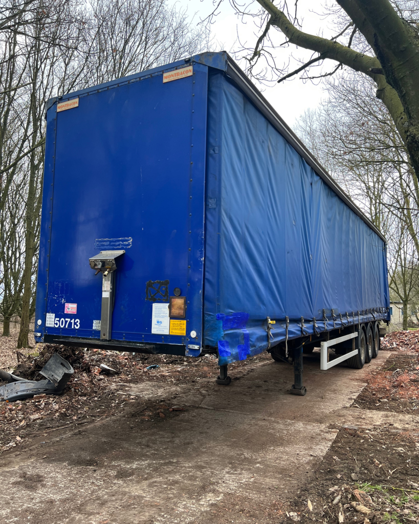 Buy HGV Trailers - BS Trailers - Truck & Trailer Hire, Fleet Maintenance